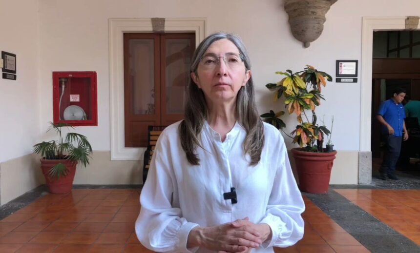 La crítica es el ejercicio del pensamiento que hace posible que ...