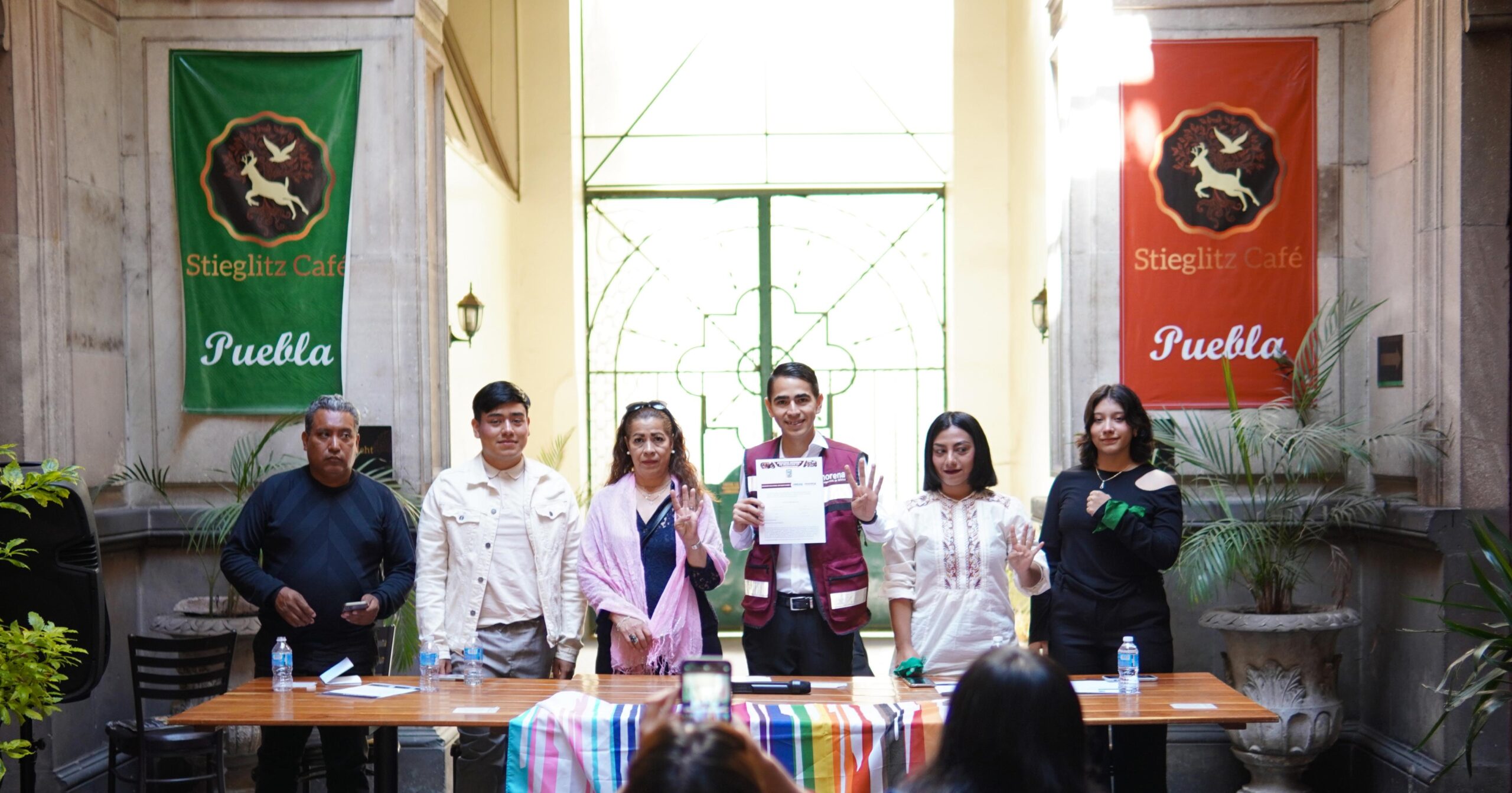 Alejandro Talavera busca coordinar comités en defensa de la 4T en el distrito 11 federal de Puebla.